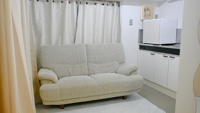 【OPEN記念価格】これから起業する方、練習したい方必見!!東新宿駅(A2出口)徒歩4分のお得な半個室サロンオープン!!の写真13