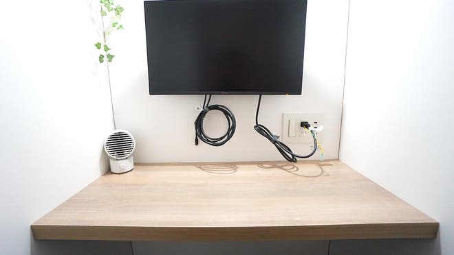 <SpemaBOX_北千住駅東口駅前No.1>1人用個室🚪光回線Wi-Fi📶電源🔌モニター🖥️テレワーク/オンライン会議の写真2