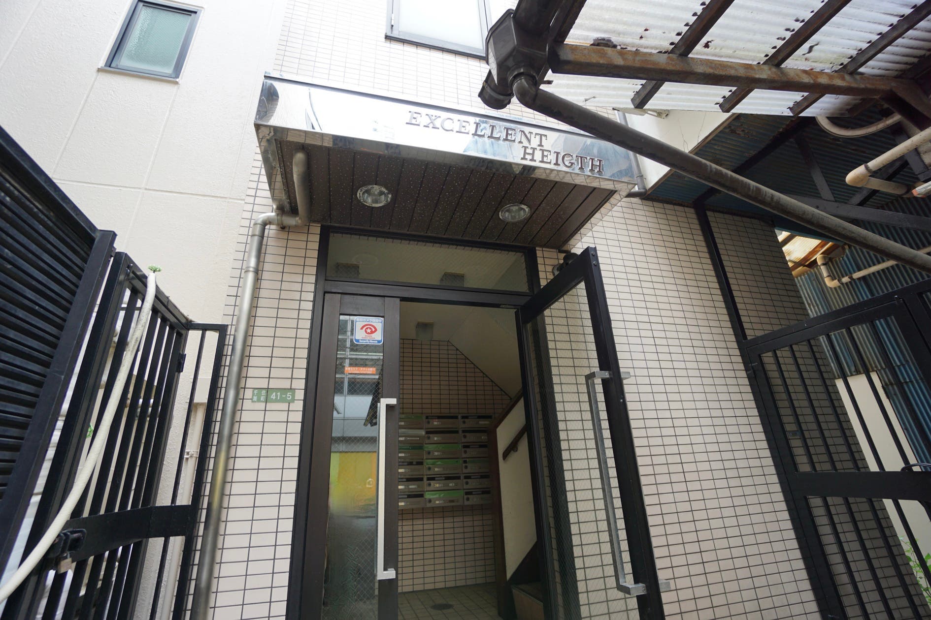 ＜SpemaBOX_北千住駅東口駅前No.4＞1人用個室🚪光回線Wi-Fi📶電源🔌モニター🖥️テレワーク/オンライン会議の写真8