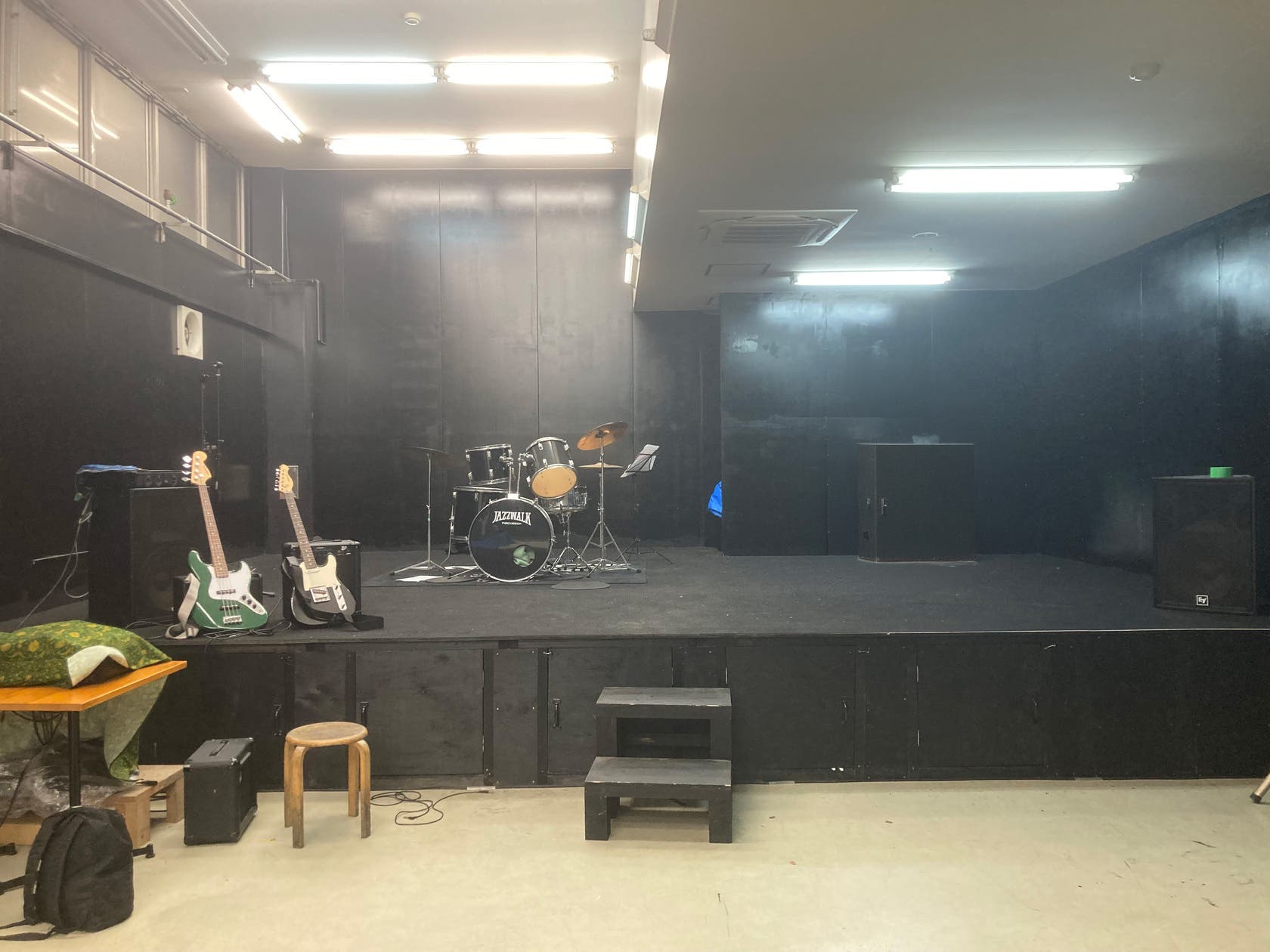 大型飲食店＆100人収容可能なライブハウス兼イベントスペースの写真2