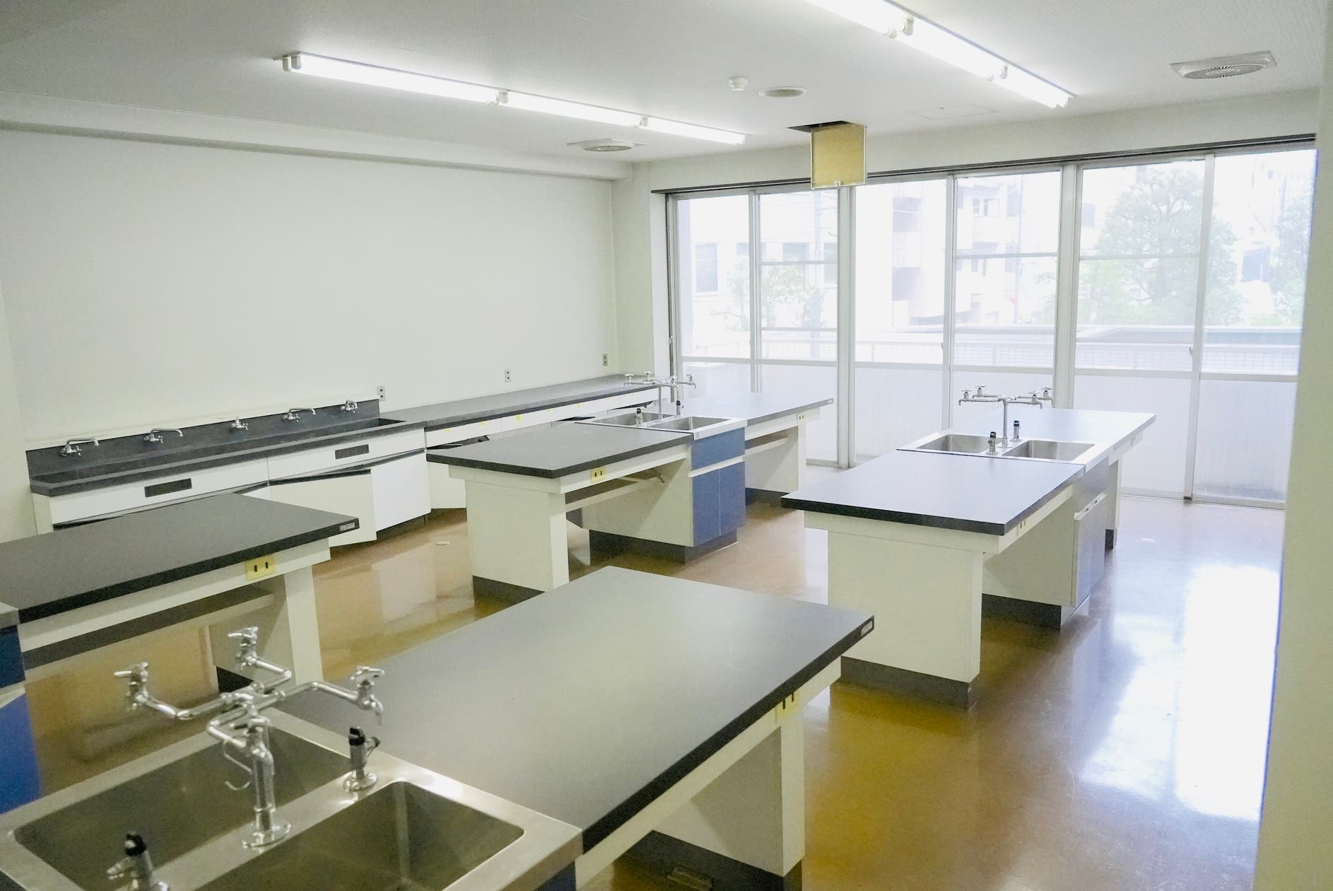 化学実験室｜飯田橋駅徒歩2分学校跡地のレンタルスペース/学校系、実験室での撮影などの写真2