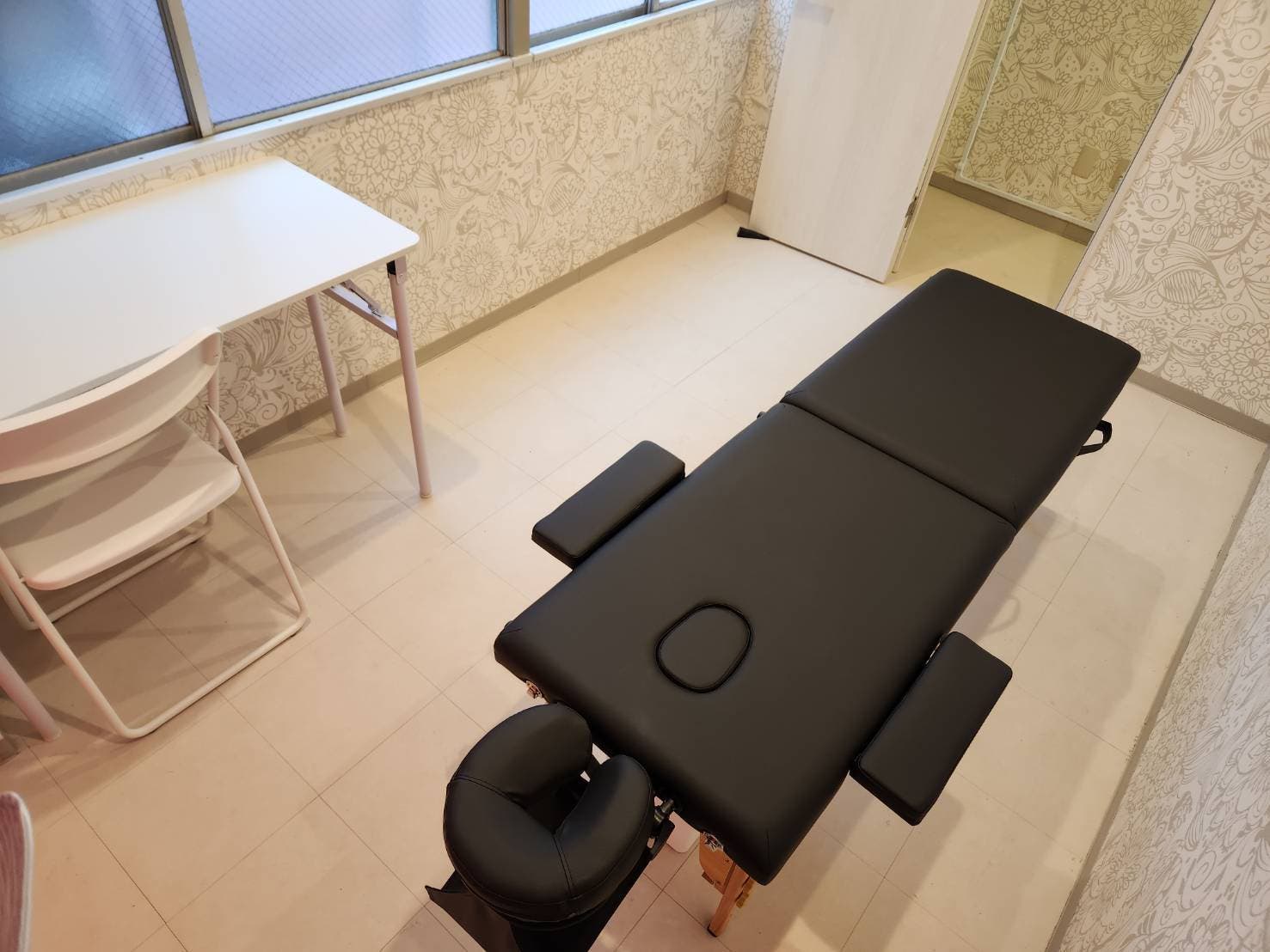 国立駅1分／施術、リラクゼーションに最適な個室レンタルスペース　Room1(お部屋毎に貸出となります。）の写真3