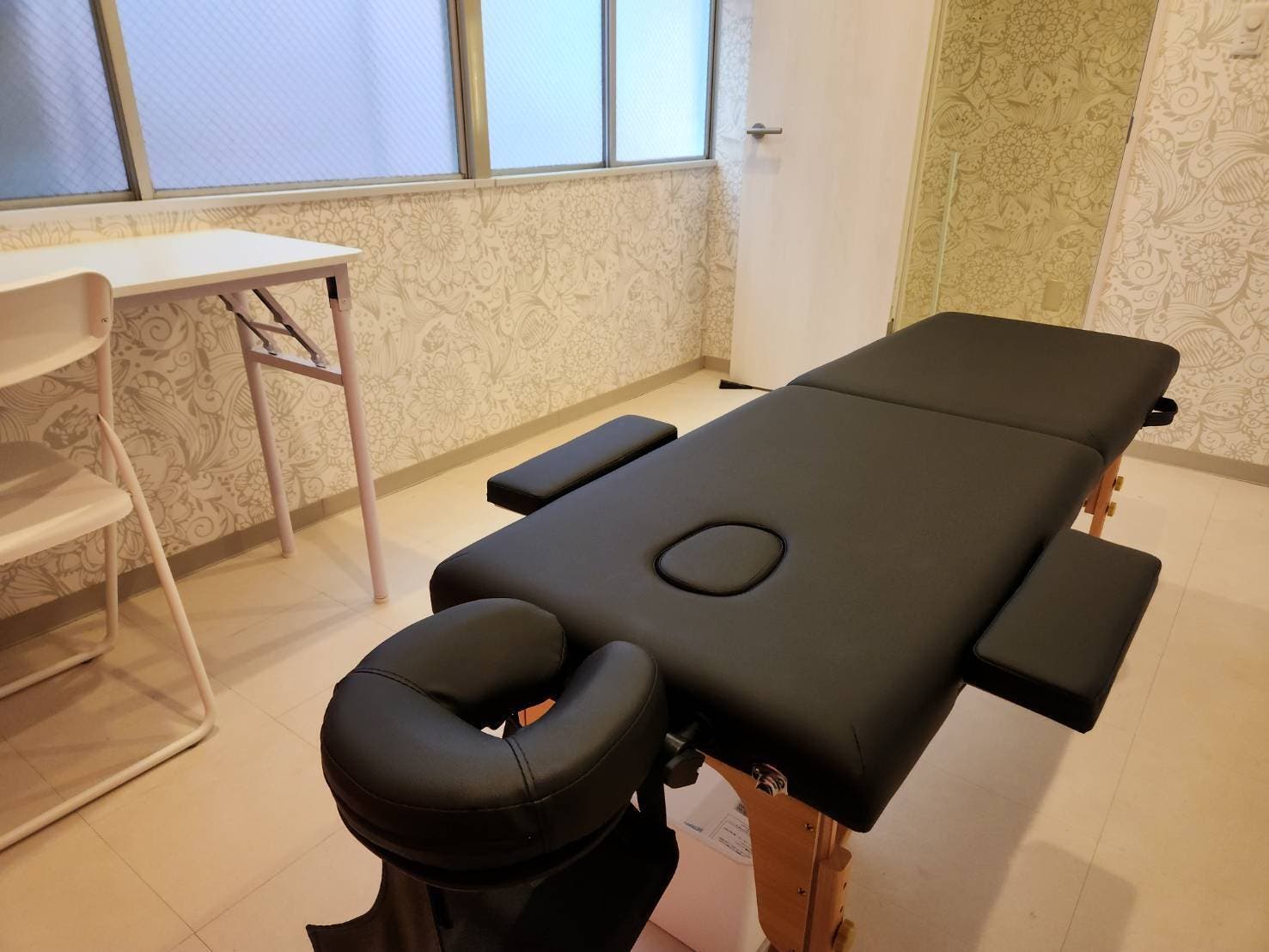 国立駅1分／施術、リラクゼーションに最適な個室レンタルスペース　Room1(お部屋毎に貸出となります。）の写真2