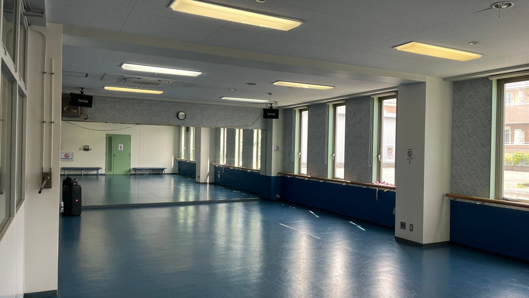 成田市にあるスポーツ複合施設の写真1
