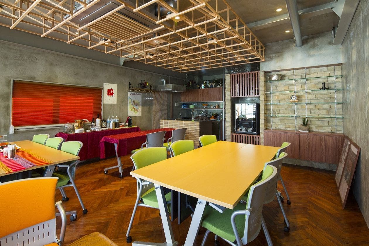 ムーンリバー 35㎡（サムシングビル４F・ミニキッチン付き）【鹿児島市 天文館にあるお洒落なレンタルスペース(Wi-Fi完備)】の写真9