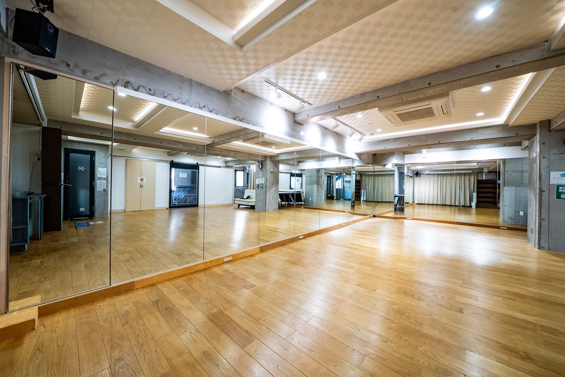 新宿駅西口6分！【柏木MURAスタジオ】（72㎡）ダンス・ヨガ・演劇様々な用途で利用可能の写真3