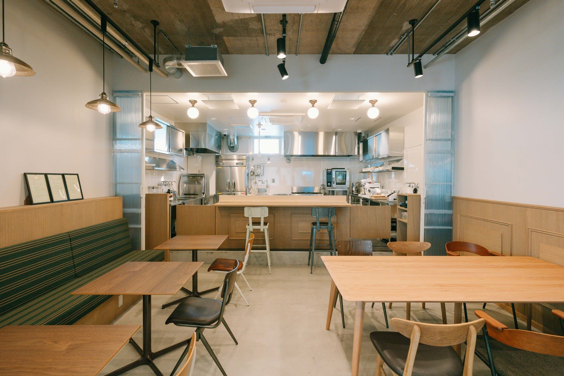 武庫川団地前駅から徒歩8分の飲食店営業許可・菓子製造許可付きシェアキッチンの写真1