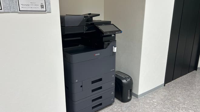 Wi-Fi・モニター完備|商談・面接・Web会議に最適な6名用会議室の写真3