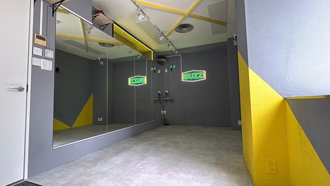 【BUZZ 名古屋本店】4stの写真3