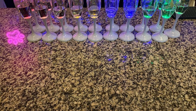 BAR ATHENA【新宿】キッチン・カラオケ・ダーツ・ボードゲーム・マダミス・パーティー・イベント・誕生日会・撮影】の写真7