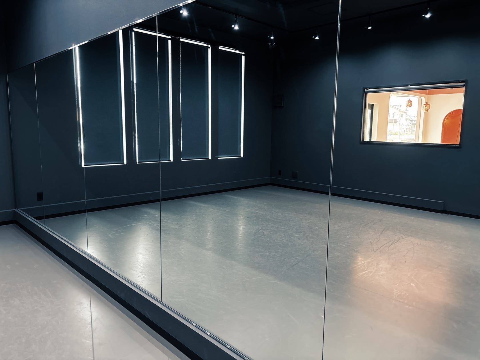 【🚗無料駐車場５台以上】インストラクター/ダンサー/イベントのためのレンタルスタジオ!! 🎉NEW OPEN🎉の写真2