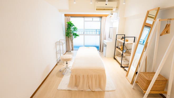【オープン特価】シャワー・ペーパーシーツ・ゴミ捨て全て無料✨伏見駅3分/24H営業•完全個室•レンタルサロン•整体・美容の写真2