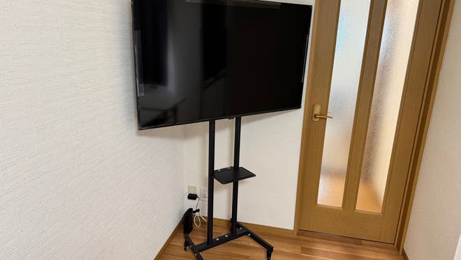 駐車場無料!テーブルにコンセント/USB付!Wi-Fi/ モニター/ホワイトボード完備の写真4