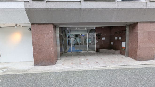 金山駅徒歩2分!|55インチ大画面スマートTV|リクライニングチェア|少人数向け会議室の写真3