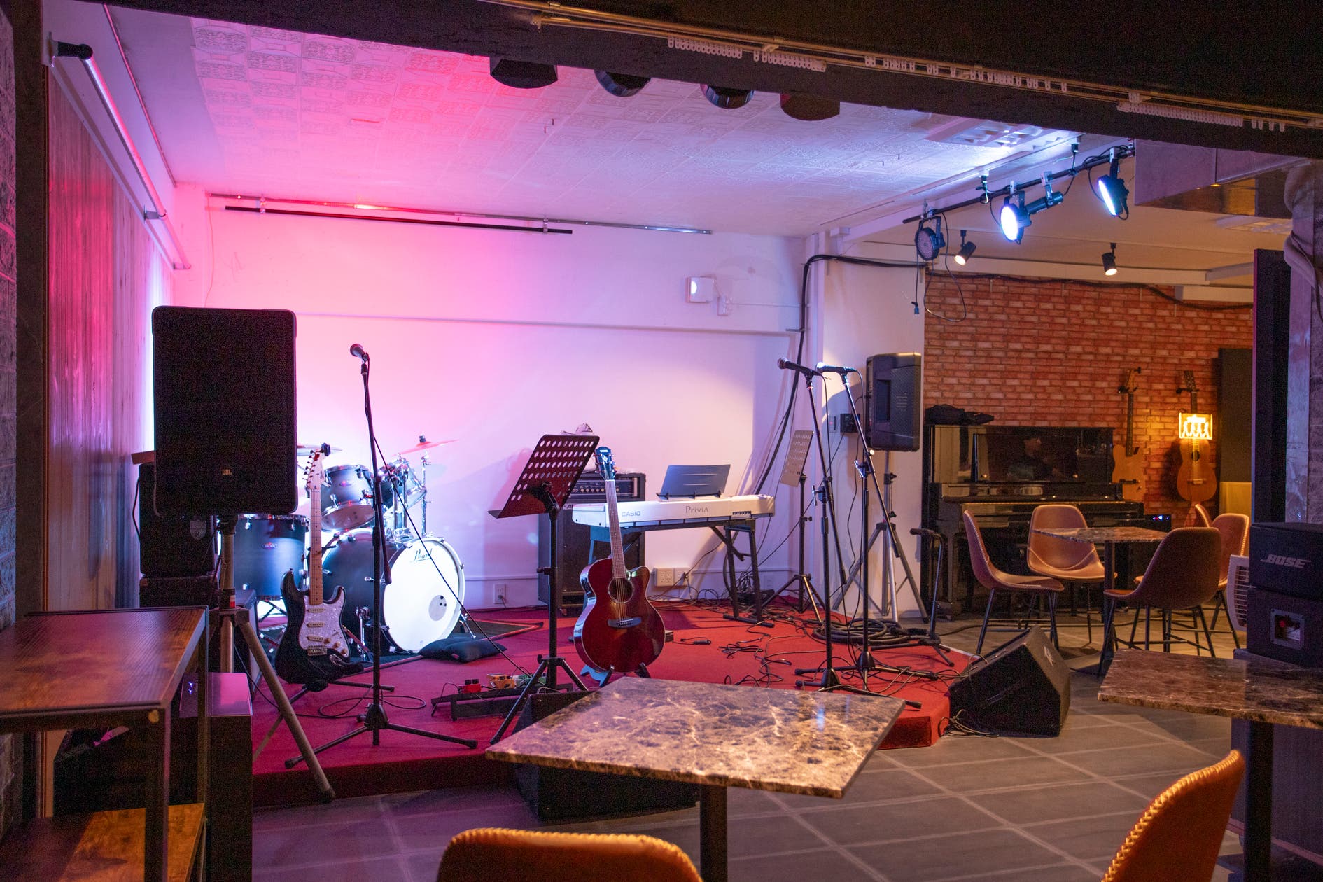 巣鴨駅から徒歩4分【ライブ・イベント歓迎】音楽ライブ・発表会・交流会・配信イベント対応｜地下イベントスペースの写真2
