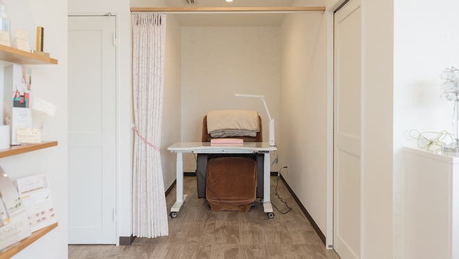 【セミプライベートルーム】アイリスト・エステ向け。自分の“屋号”が使えるアイラッシュ・エステ施術スペースの写真2