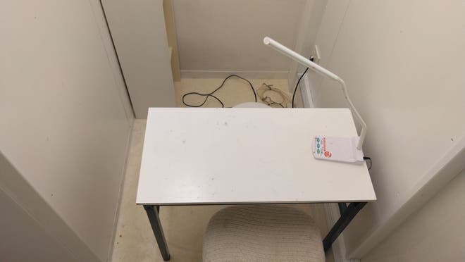 鍵付きの完全個室ネイルサロン!激安のワンコイン1時間500円!物価高に負けるもんか!新宿御苑前駅からまっすぐ一本道で徒歩5分!の写真2