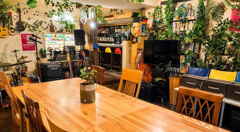 渋谷駅徒歩8分｜楽器無料の貸切カフェバー｜撮影・パーティー・音楽利用｜最大20名
