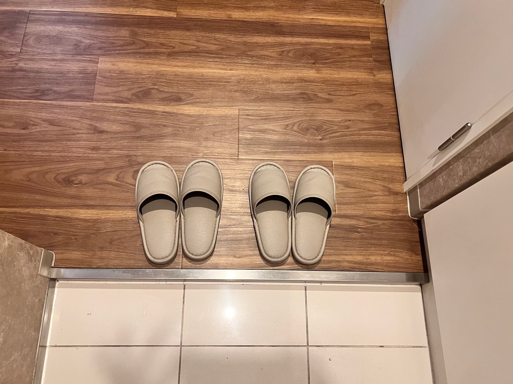 ①銀座一丁目徒歩3分の好立地✽高級ホテル風の綺麗で広々完全個室♪エステ、マッサージや整体におすすめ♪他業種相談可♪個室大①の写真6