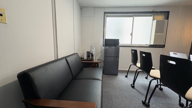 スペモ🧑🏻💻新橋駅徒歩6分❗️ワークショップ📖モニター完備✨勉強会👨🏫作業部屋✍️883_WORK新橋の写真2