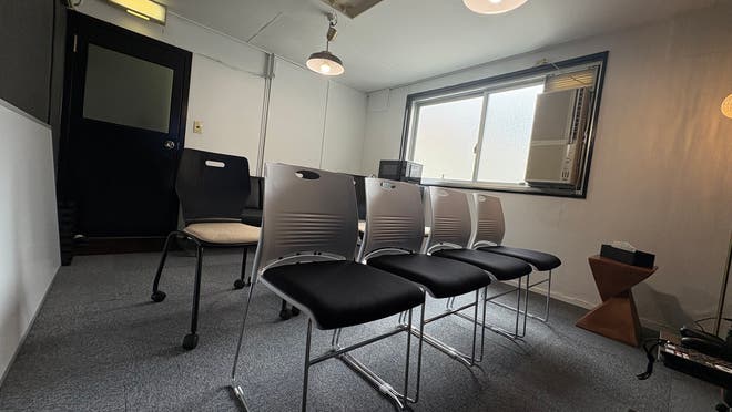 スペモ🧑🏻💻新橋駅徒歩6分❗️ワークショップ📖モニター完備✨勉強会👨🏫作業部屋✍️883_WORK新橋の写真3