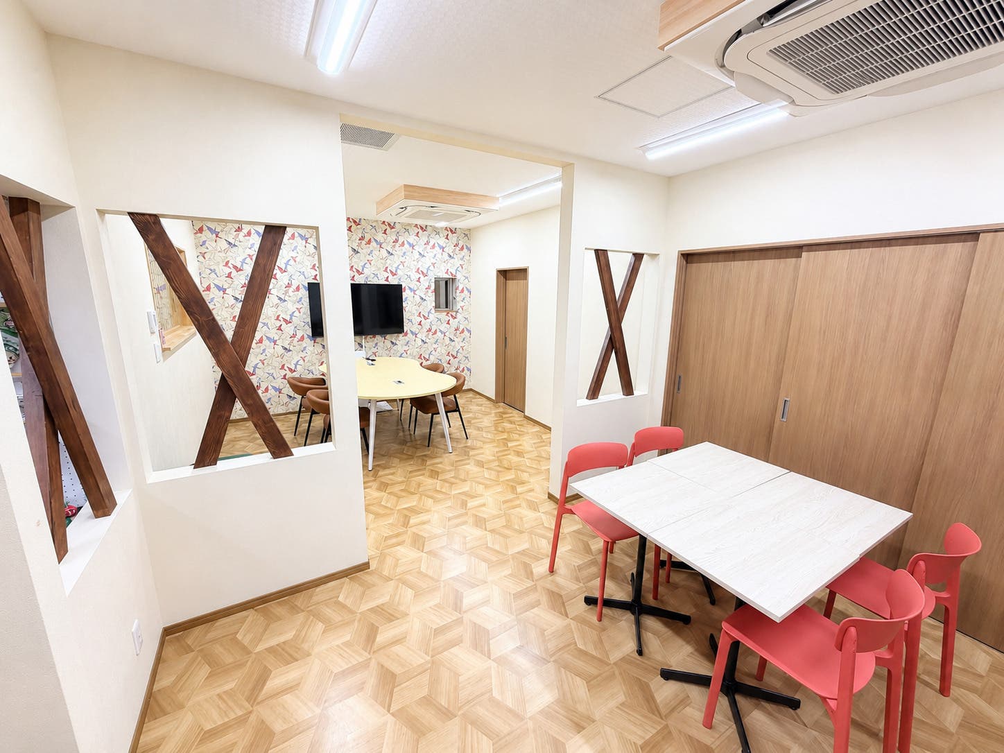 河内松原駅5分｜松原・南大阪の情報発信拠点｜Wi-Fi・ホワイトボード完備の貸切スペースの写真1