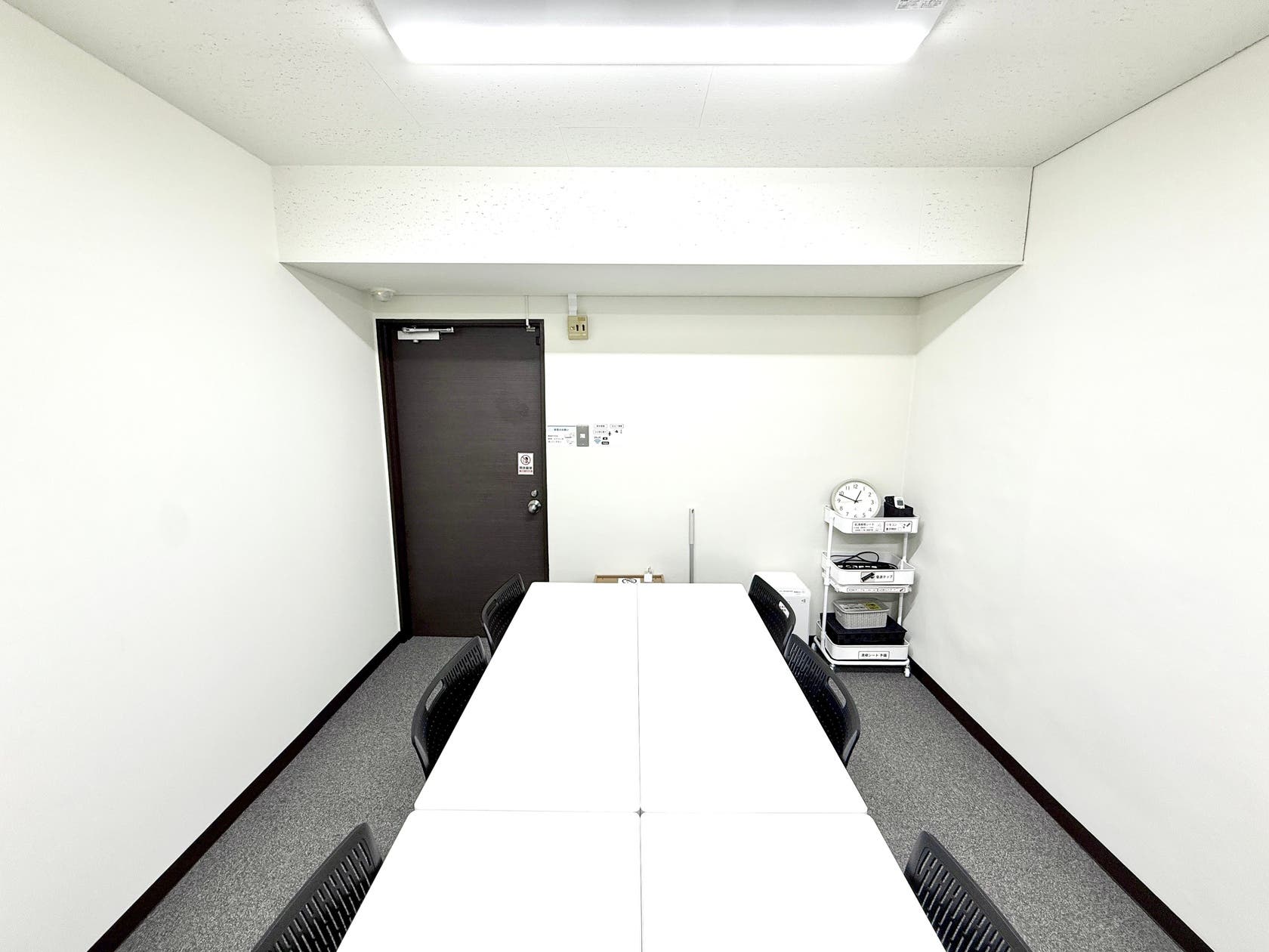 【心斎橋駅5分/他3駅徒歩圏】55型モニター/白板/新型空調/光Wi-Fi/EV有/洋式トイレの写真9