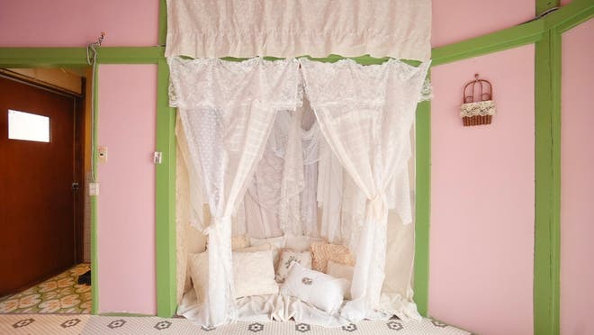 OPEN記念割🎊レトロポップでエモい貸切スタジオ🎀推し活・コスプレ撮影に!充実の可愛い撮影小物&自然光◎女子会にも大活躍💖の写真3