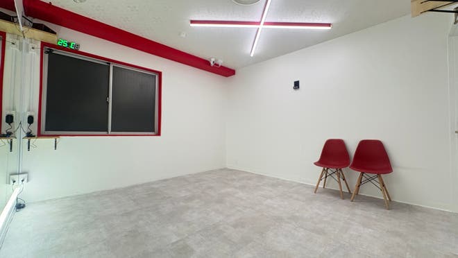 【BUZZ 名古屋本店】7stの写真2
