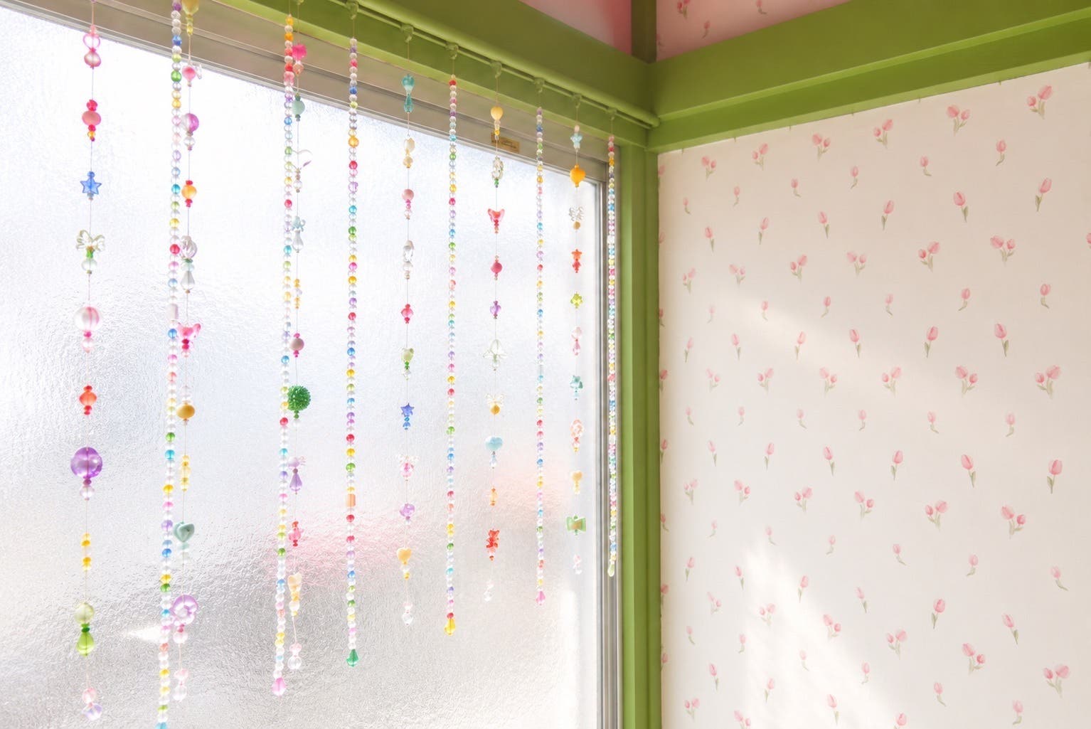 OPEN記念割🎊レトロポップでエモい貸切スタジオ🎀推し活・コスプレ撮影に！充実の可愛い撮影小物＆自然光◎女子会にも大活躍💖の写真17