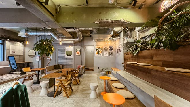 【吉祥寺駅徒歩3分・土日祝限定】1F+2F 全館貸切 最大100名の貸切イベントホール|OVER COFFEE HUBの写真2