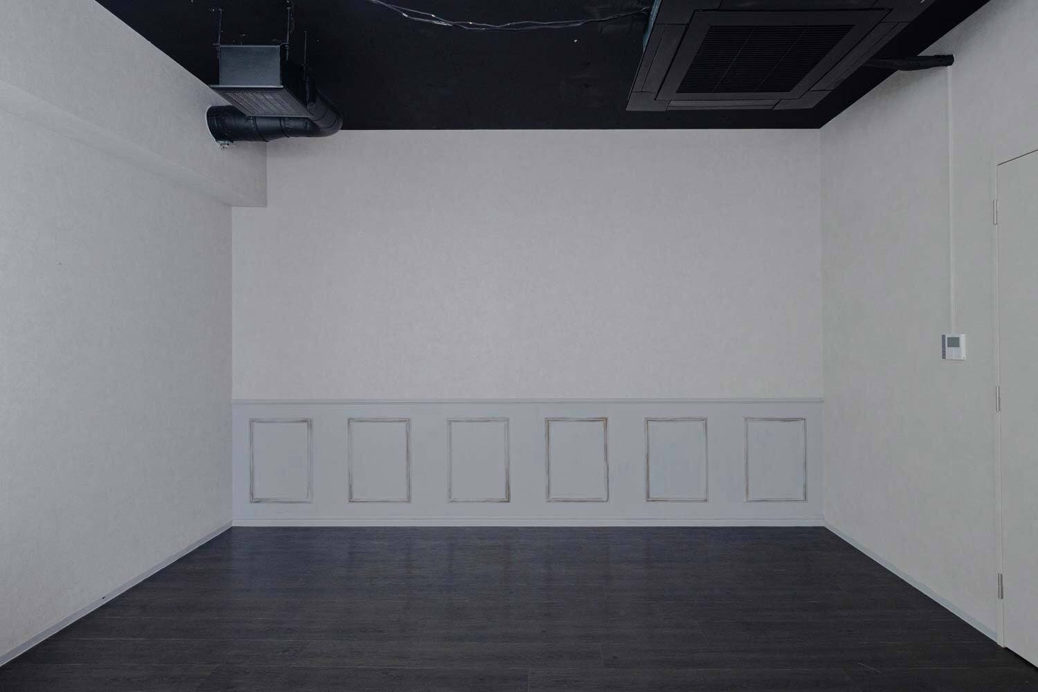 【新宿区】自然光差し込むアンティーク調スタジオ｜季節限定🪻あじさい装飾｜駅徒歩4分｜広告・アパレル・作品撮り・コスプレ📸の写真9
