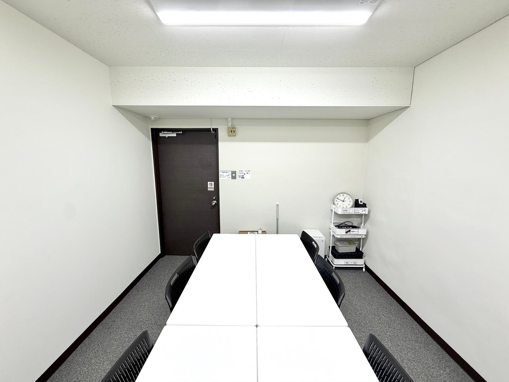 【心斎橋駅5分/他3駅徒歩圏】55型モニター/白板/新型空調/光Wi-Fi/EV有/洋式トイレの写真9
