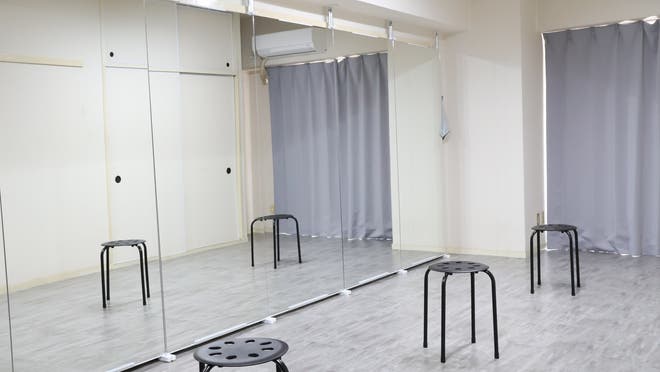 オープン価格✨駅近3分🚶大型鏡🪞ダンス💃撮影📸ヨガ🧘レッスン大歓迎🎭推活、着替えにも!の写真2