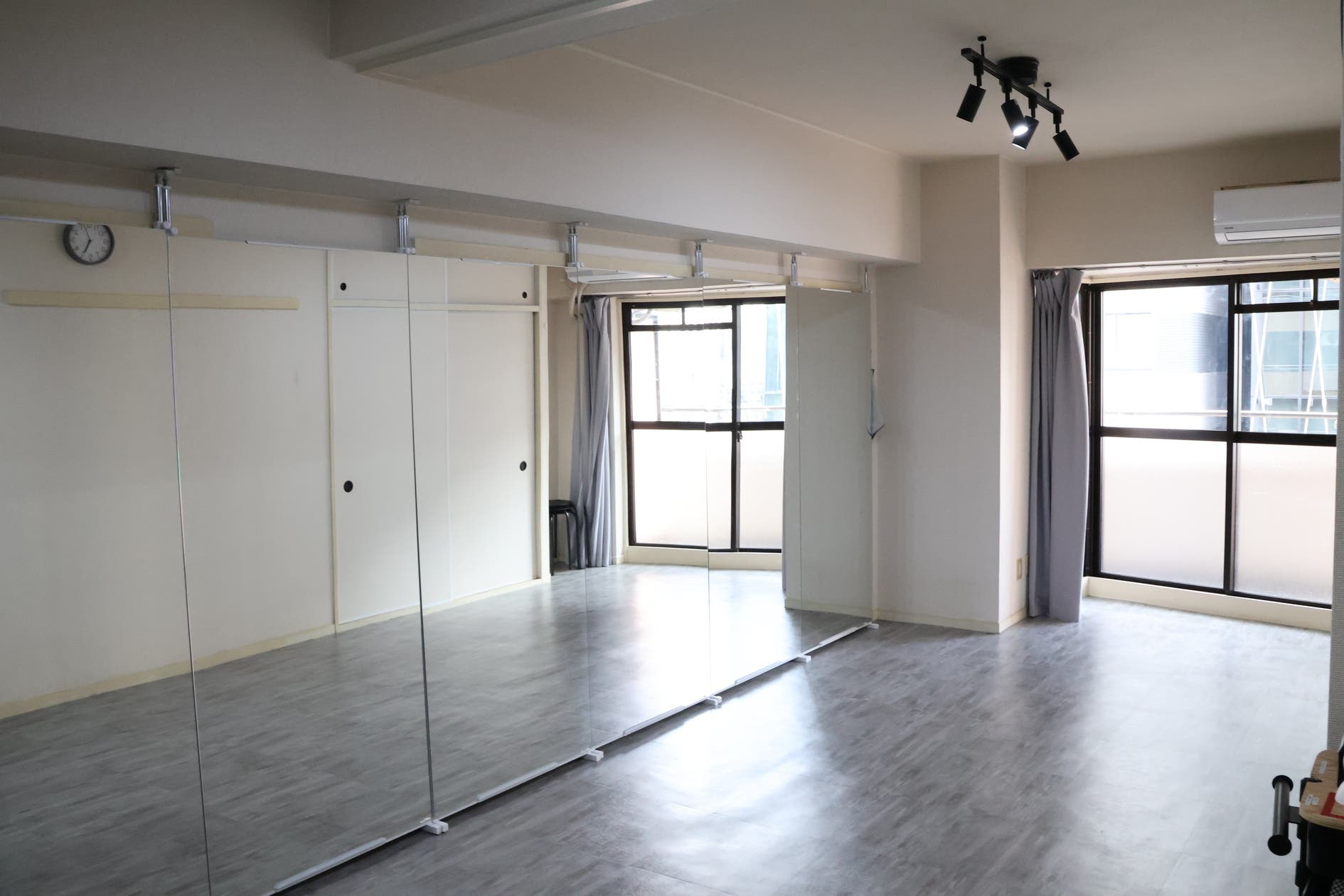 オープン価格✨駅近3分🚶大型鏡🪞ダンス💃撮影📸ヨガ🧘レッスン大歓迎🎭推活、着替えにも！の写真6