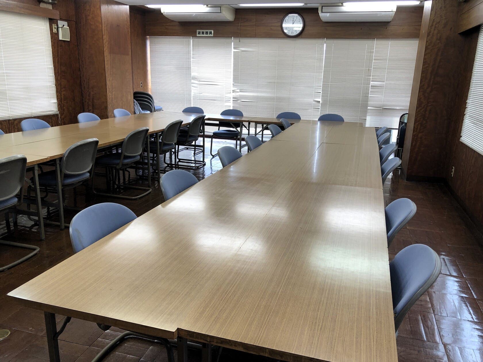 駅近・早稲田駅徒歩2分｜24時間・即時承認｜WiFi・電源完備★レトロな会議室の写真5