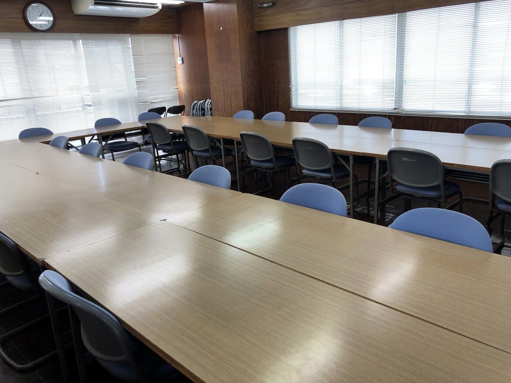 駅近・早稲田駅徒歩2分｜24時間・即時承認｜WiFi・電源完備★レトロな会議室の写真2