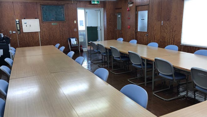 駅近・早稲田駅徒歩2分|24時間・即時承認|WiFi・電源完備★レトロな会議室の写真1