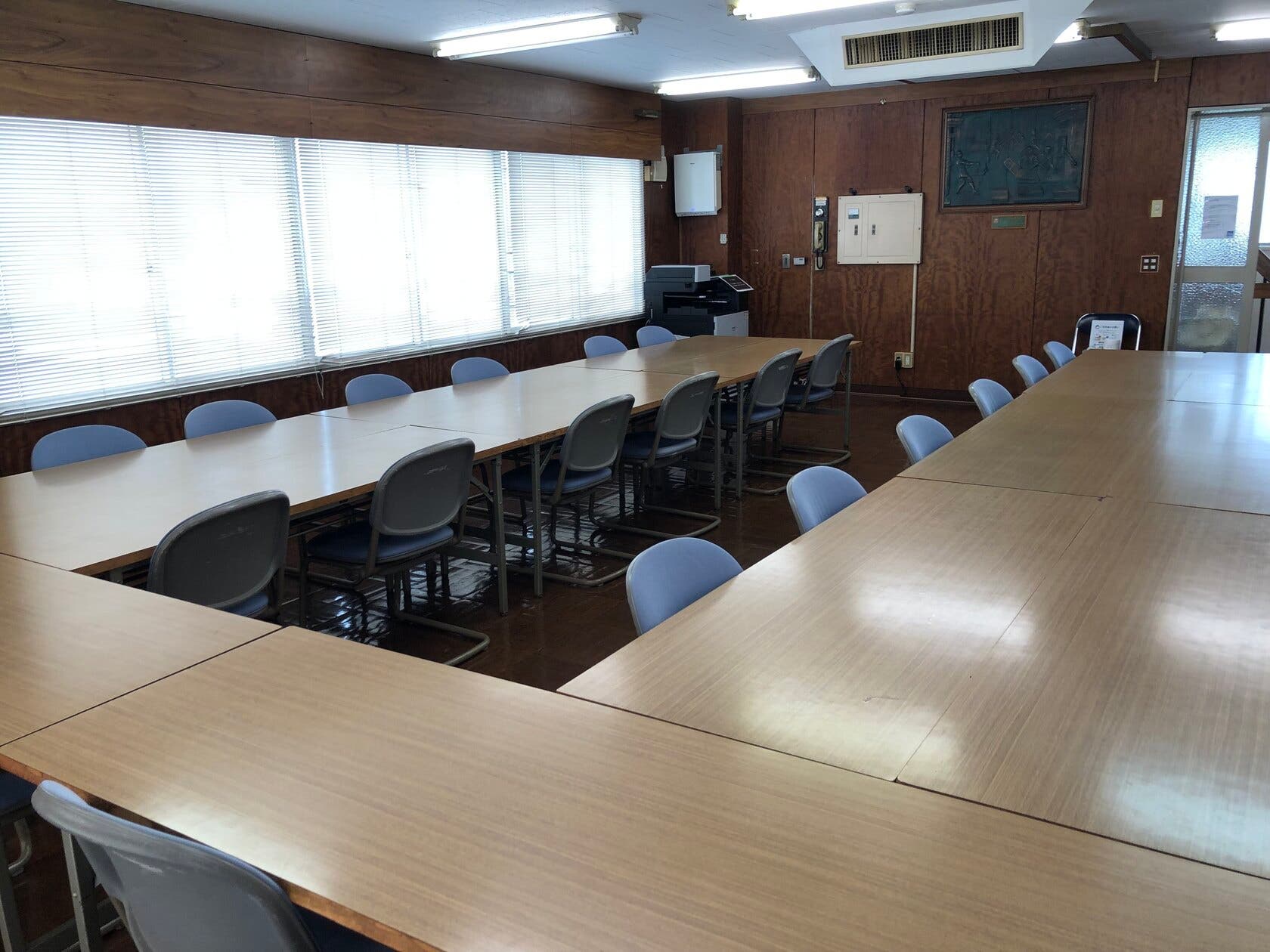 駅近・早稲田駅徒歩2分｜24時間・即時承認｜WiFi・電源完備★レトロな会議室の写真3