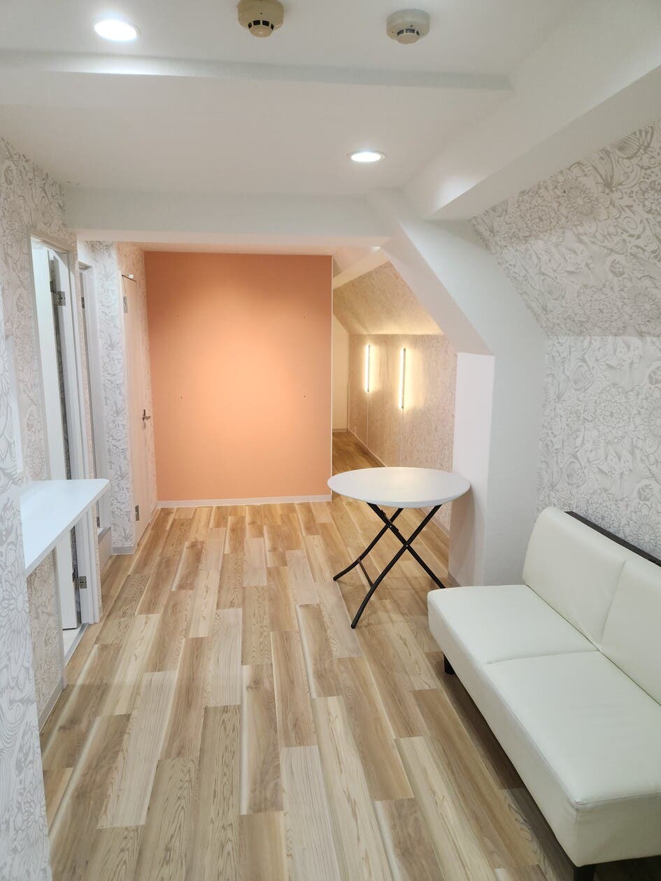 国立駅1分／少人数のサークル、ヨガ教室等に最適な個室レンタルスペース　Room2の写真5