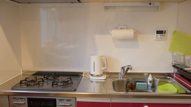 【よろずや下北沢】徒歩5分。広々2部屋,格安のキッチン付きパーティー&イベントスペース!製菓用のキッチン設備充実!の写真2