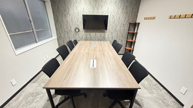 【巣鴨駅から徒歩1分】モニター・フリードリンク付き8名会議室(Room B)の写真2