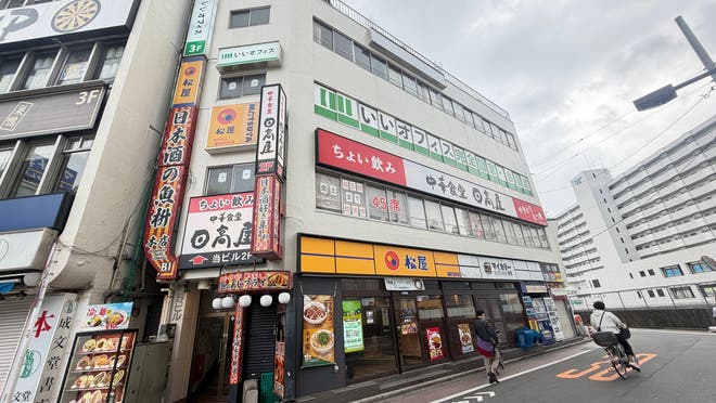 【巣鴨駅から徒歩1分】モニター・フリードリンク付き1名半個室(ブース13)の写真10