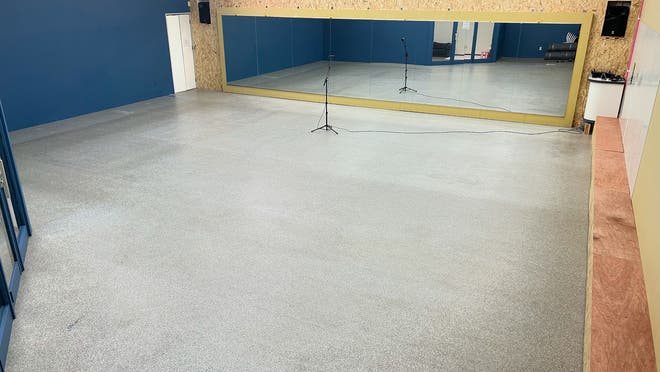 冷暖房・一面鏡・音響スピーカー完備・キッズスペース完備!ダンス・ヨガ・楽器練習・ワークショップなど幅広くご利用いただけます。の写真1