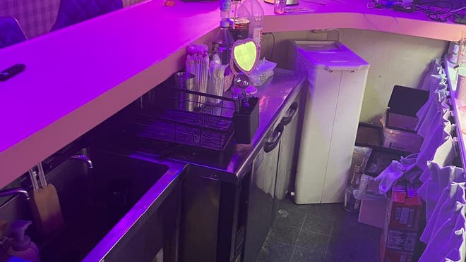 新宿歌舞伎町にあるコンカフェ・バーの写真2