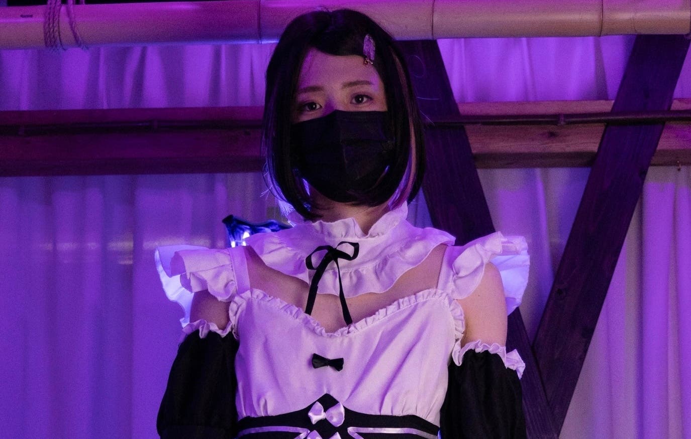 〖大須・上前津〗照明で世界が変わる完全個室｜コスプレ・ポトレ・作品撮り｜学校机・サイバー・白黒背景の写真13