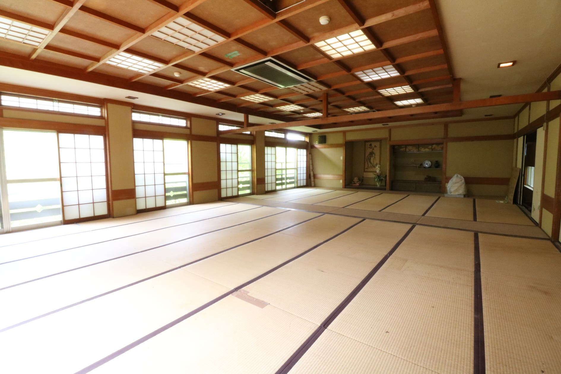 岩屋堂の自然に囲まれた旅館和室を貸切利用。多目的レンタルスペースの写真3