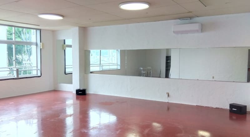 いわき駅から徒歩6分！大型ミラーと大迫力スピーカーの完備でダンスができるレンタルスペース！