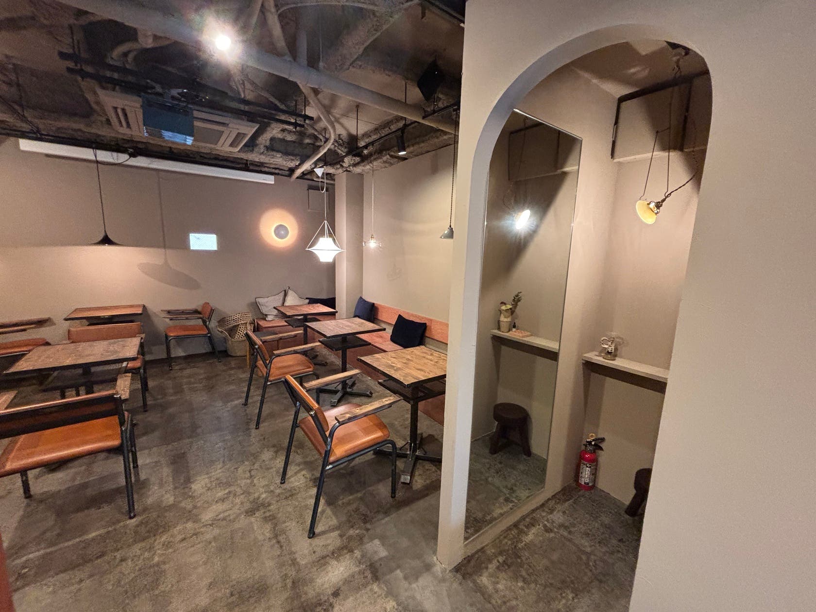 神田明神から徒歩1分　わきの路地にある、日中はカフェのしゃれた空間。の写真11