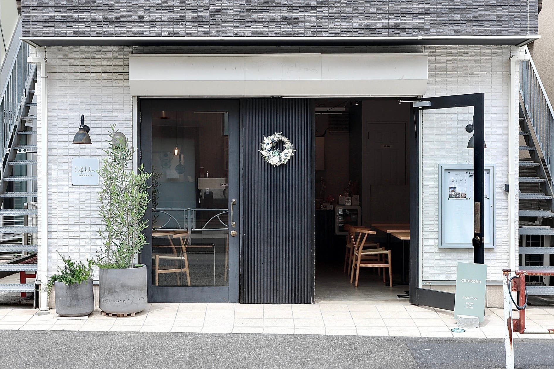 三軒茶屋の白を基調としたおしゃれなカフェを貸し切りでの写真9